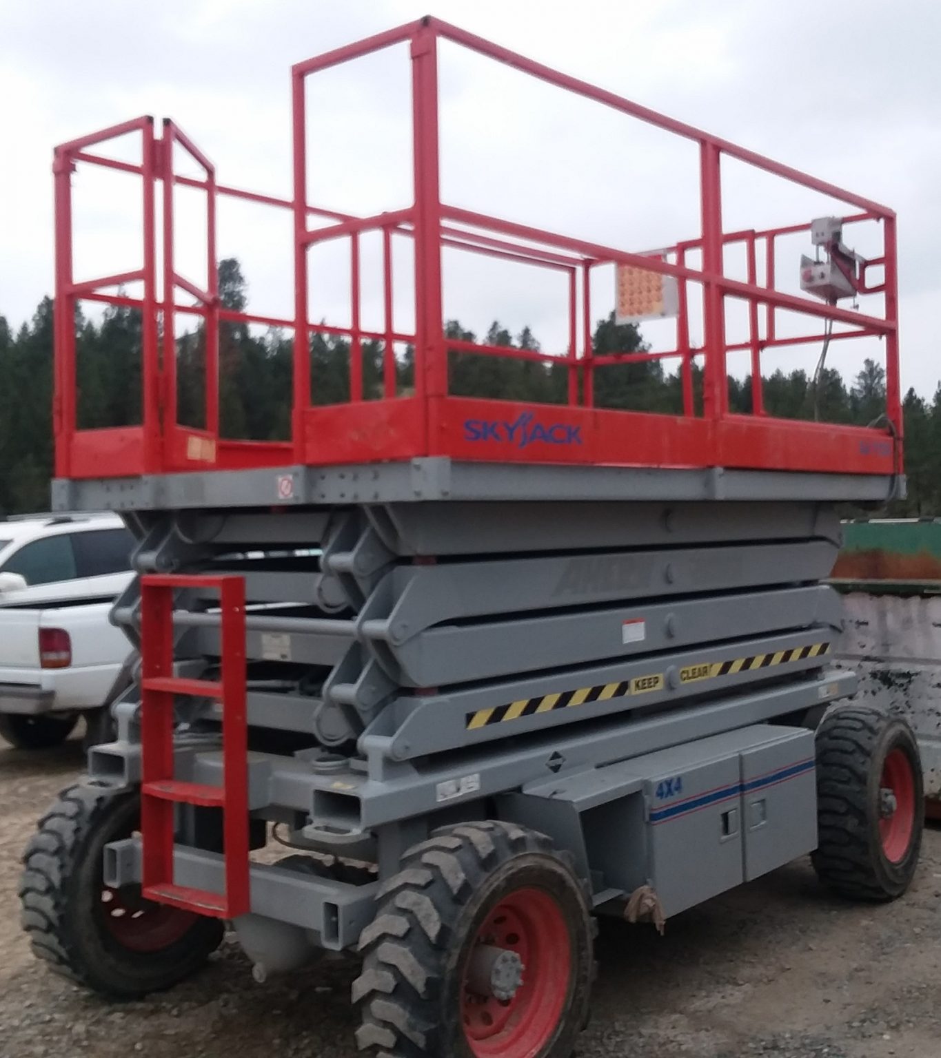 27' Skyjack SJ7135 Scissor Lift - North 93 Rentals